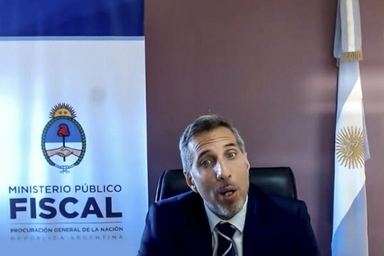 Causa Vialidad: el fiscal Luciani rechazó apartarse del juicio | VivoBaires